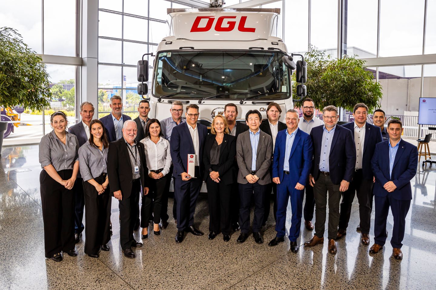 DGL receives its latest Quon in a special handover with UD Trucks ...